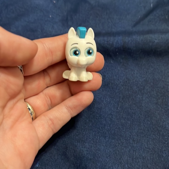 Disney | Toys | Disney Doorables Ultimate Collectors Case Series 8 ...